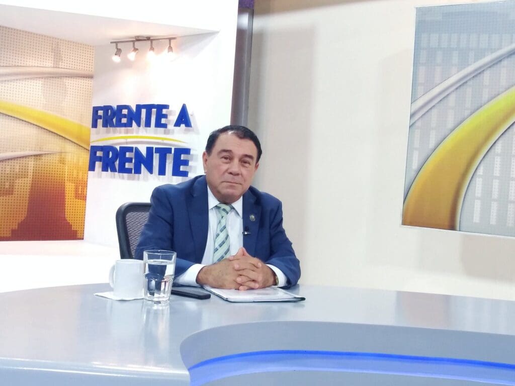 Diputado Reynaldo Carballo: “Rodolfo Parker se fue del país en junio de ...